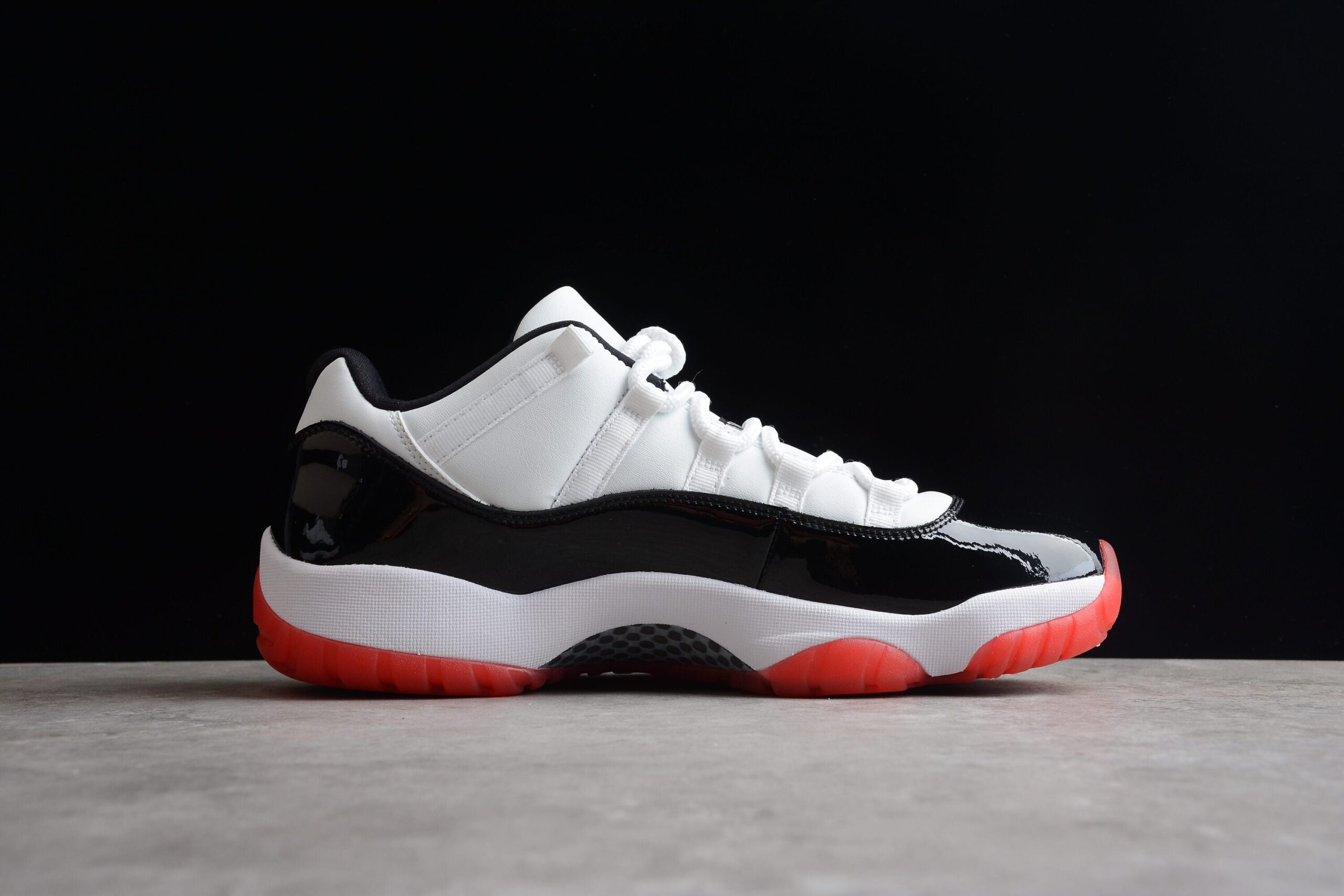 Jordan 11 Retro Low Concord Bred – Central Sports